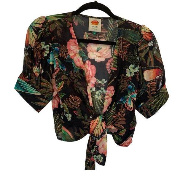 FARM Rio | Tops | Moving Sale Nwotfarm Rio Tie Front Crop Top On Garden ...